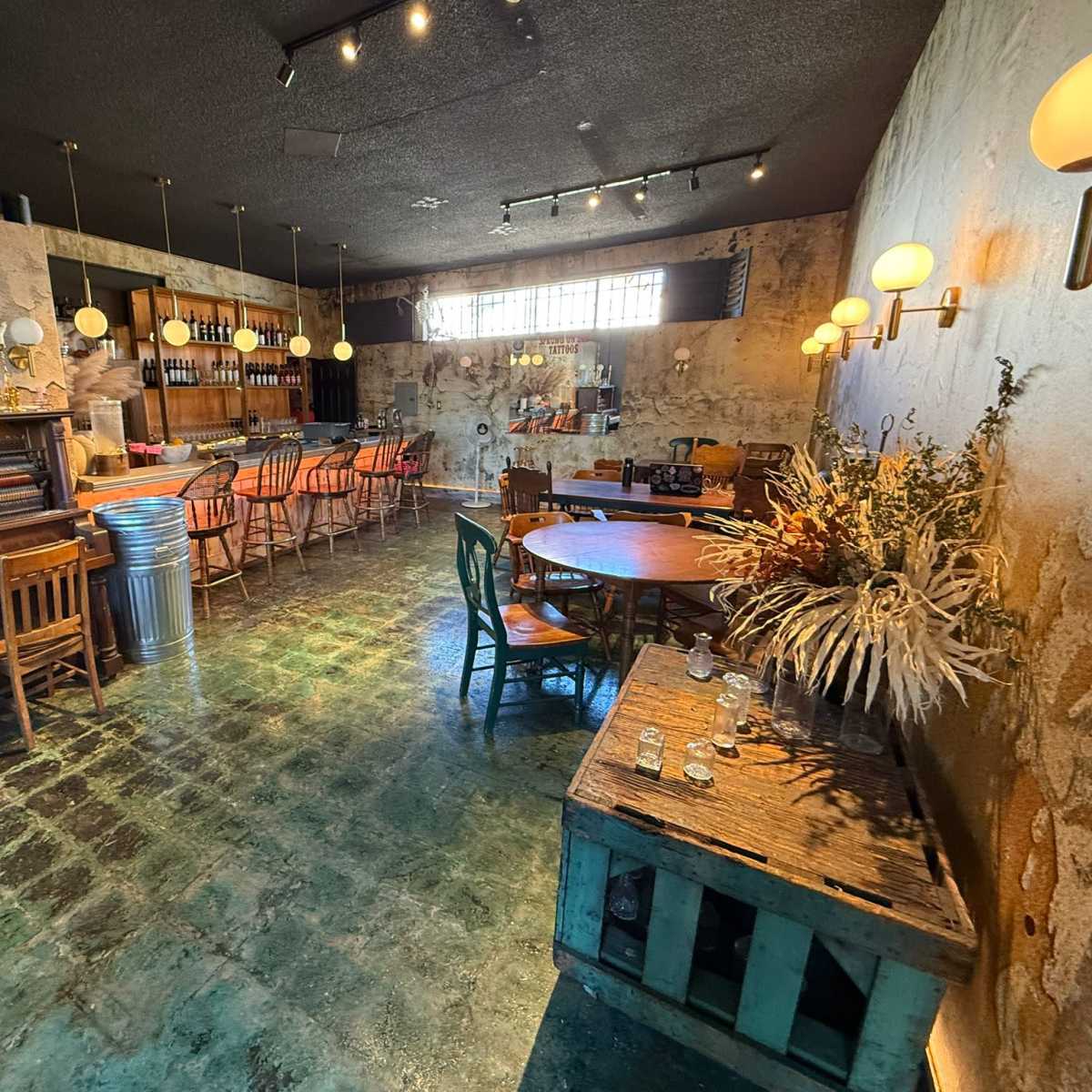 Speak Easy Wine Bar, Los angeles, CA | Production | Peerspace