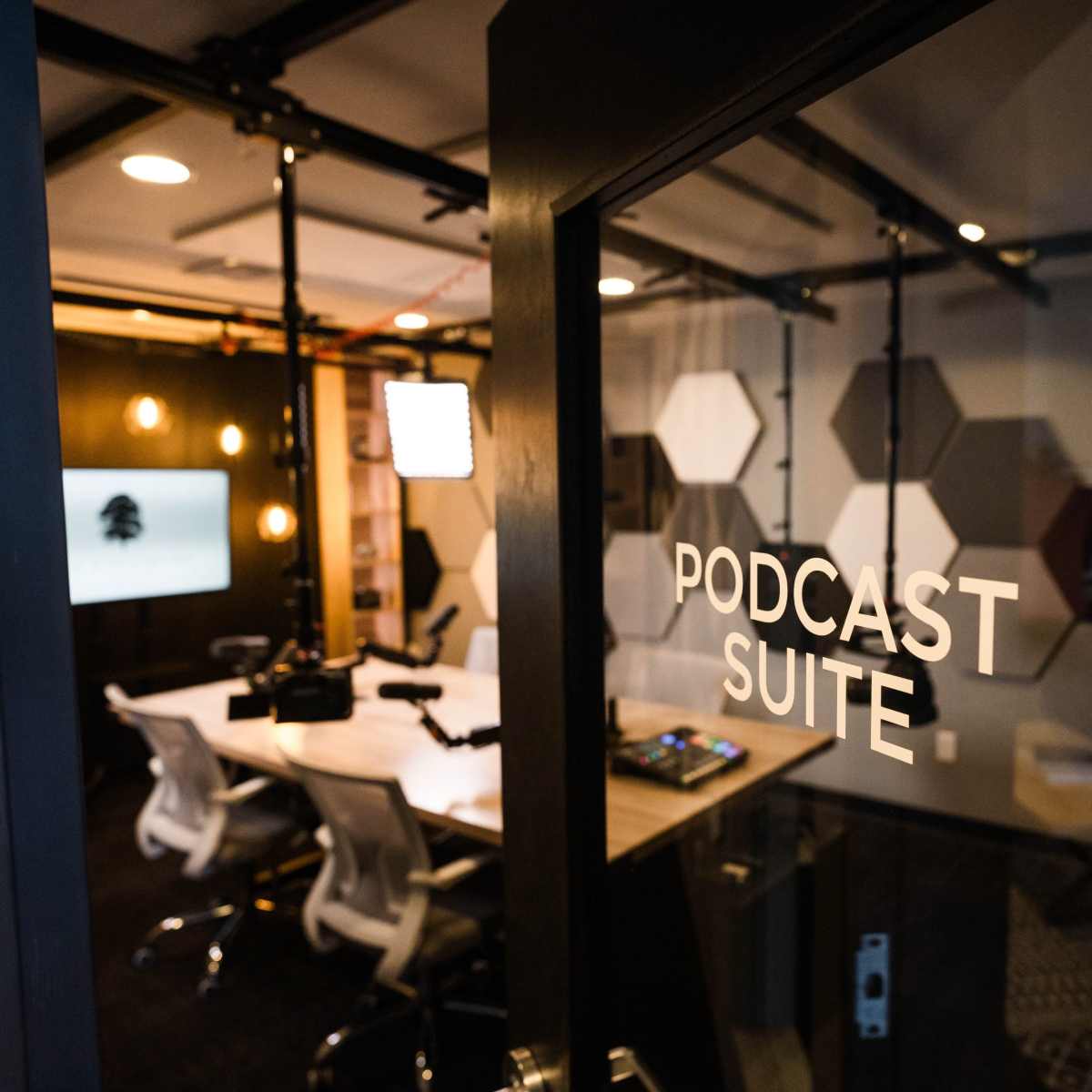 Fully Functioning Podcast Suite, Plain City, OH | Production | Peerspace