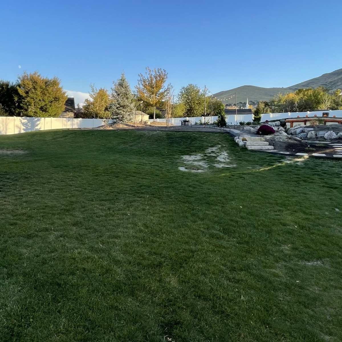 Cozy Underground Hobbit House in backyard venue w/ Mt. Views, Herriman ...