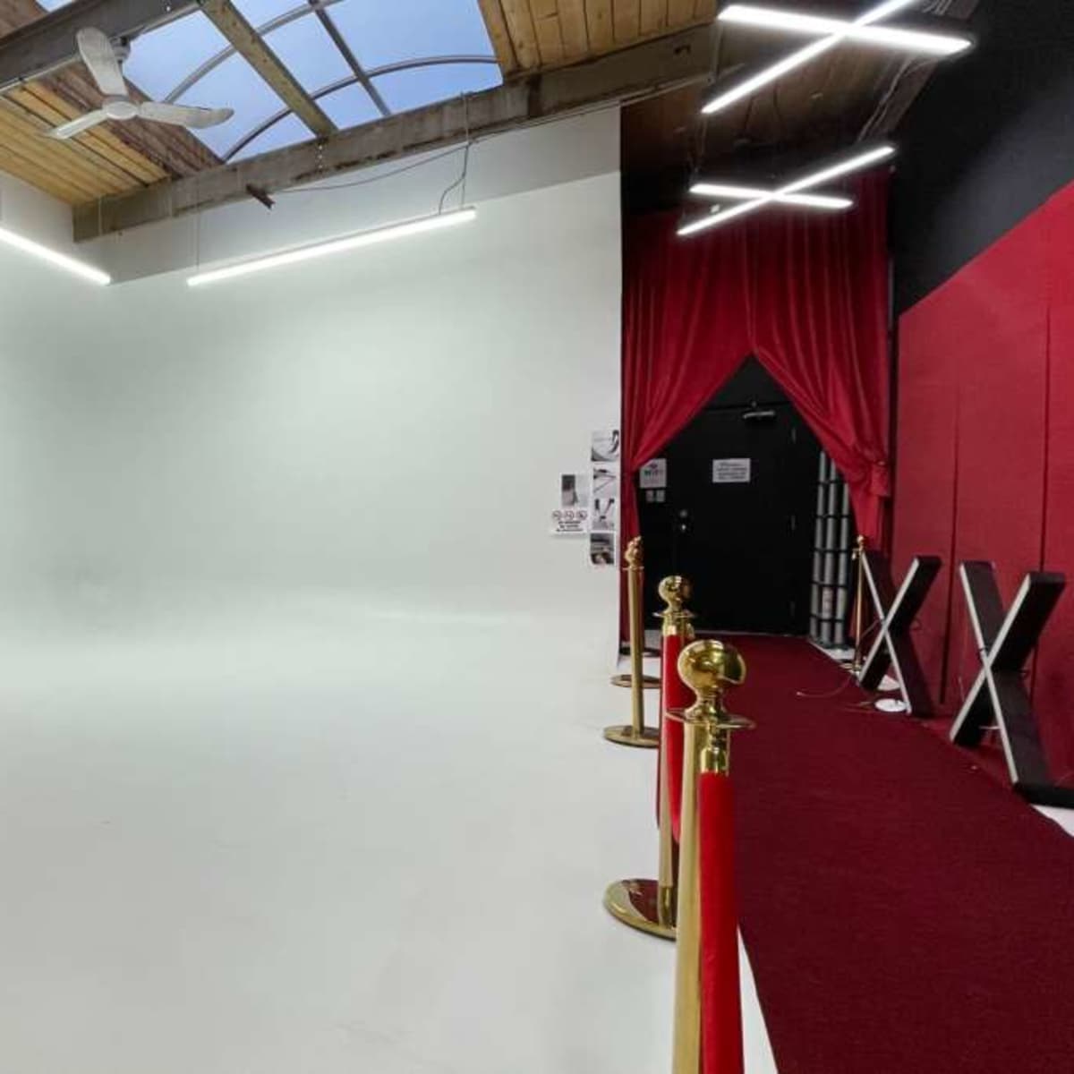 Skylight hollywood themed Cyclorama Studio, Toronto | Event | Peerspace