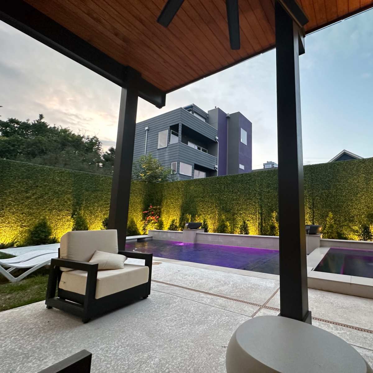 Amazing Private Pool in a Modern Mansion Perfect for Events (Backyard ...