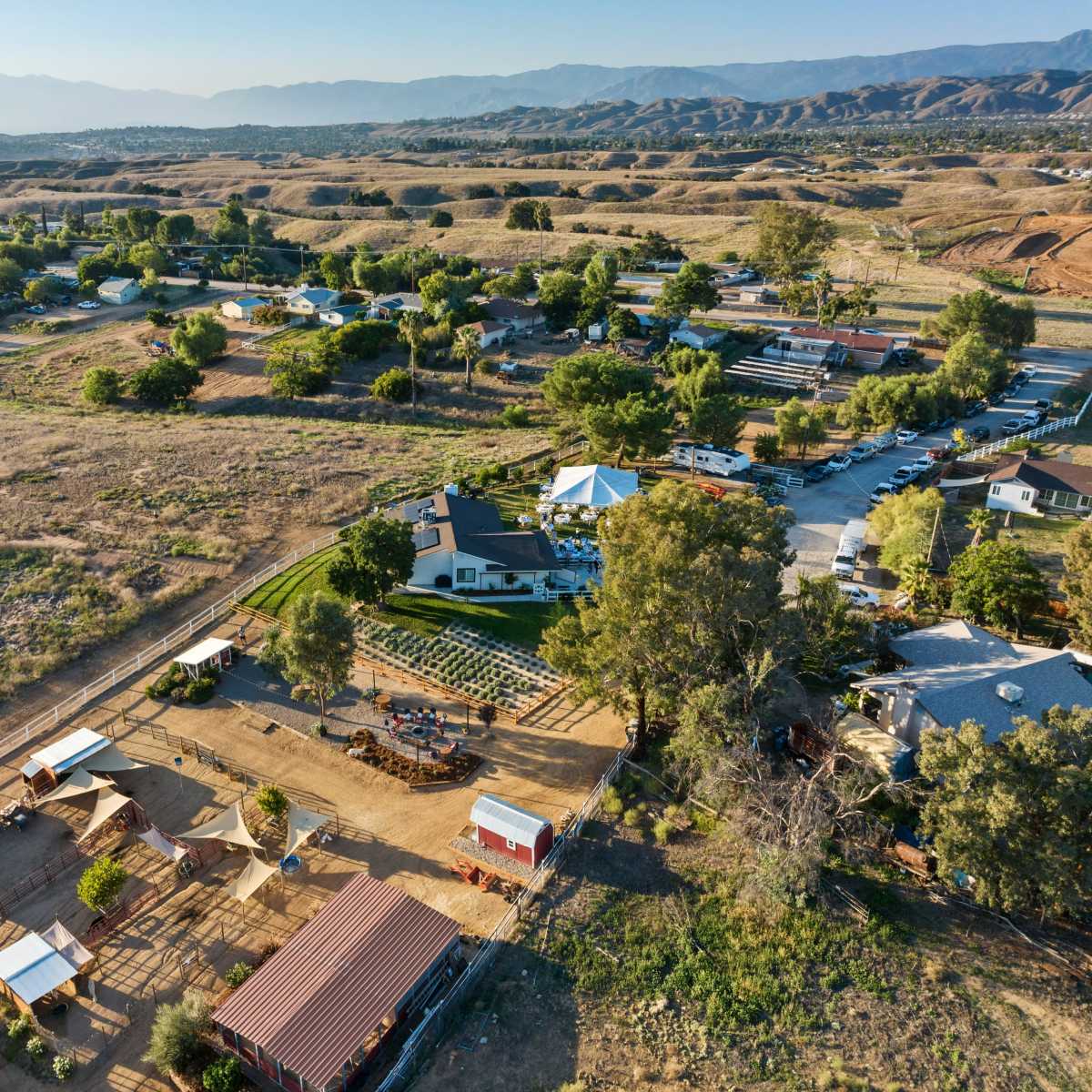 Charming Family Farm: Rustic Outdoor Space for Events & Photography ...