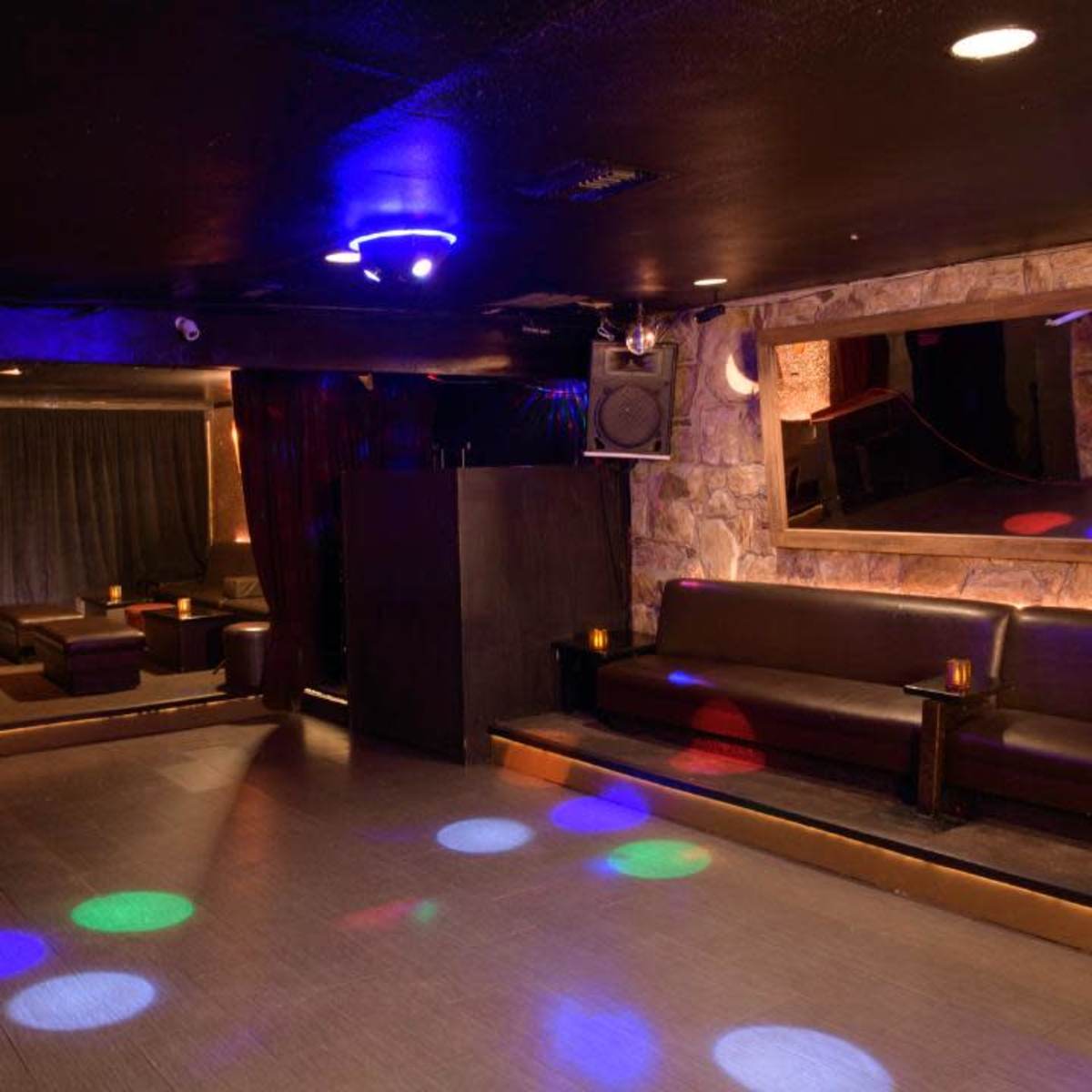 Sexy '50's inspired dance club/lounge, North Hollywood, CA | Production ...