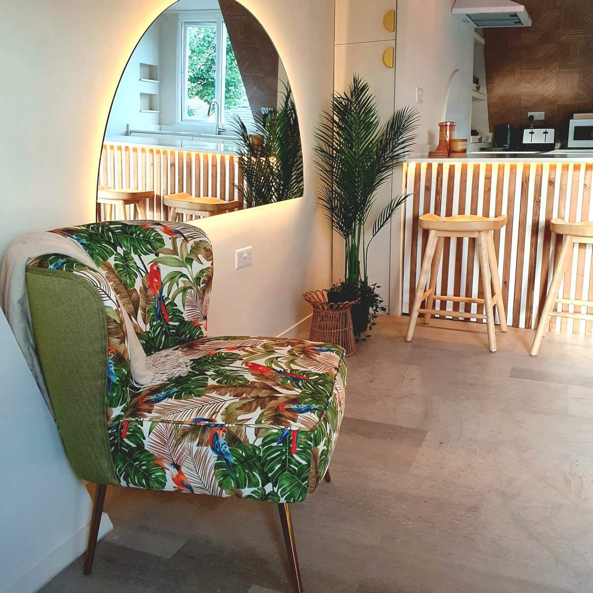 Natural minimalist decor with easy parking + balcony, Ealing | Production | Peerspace