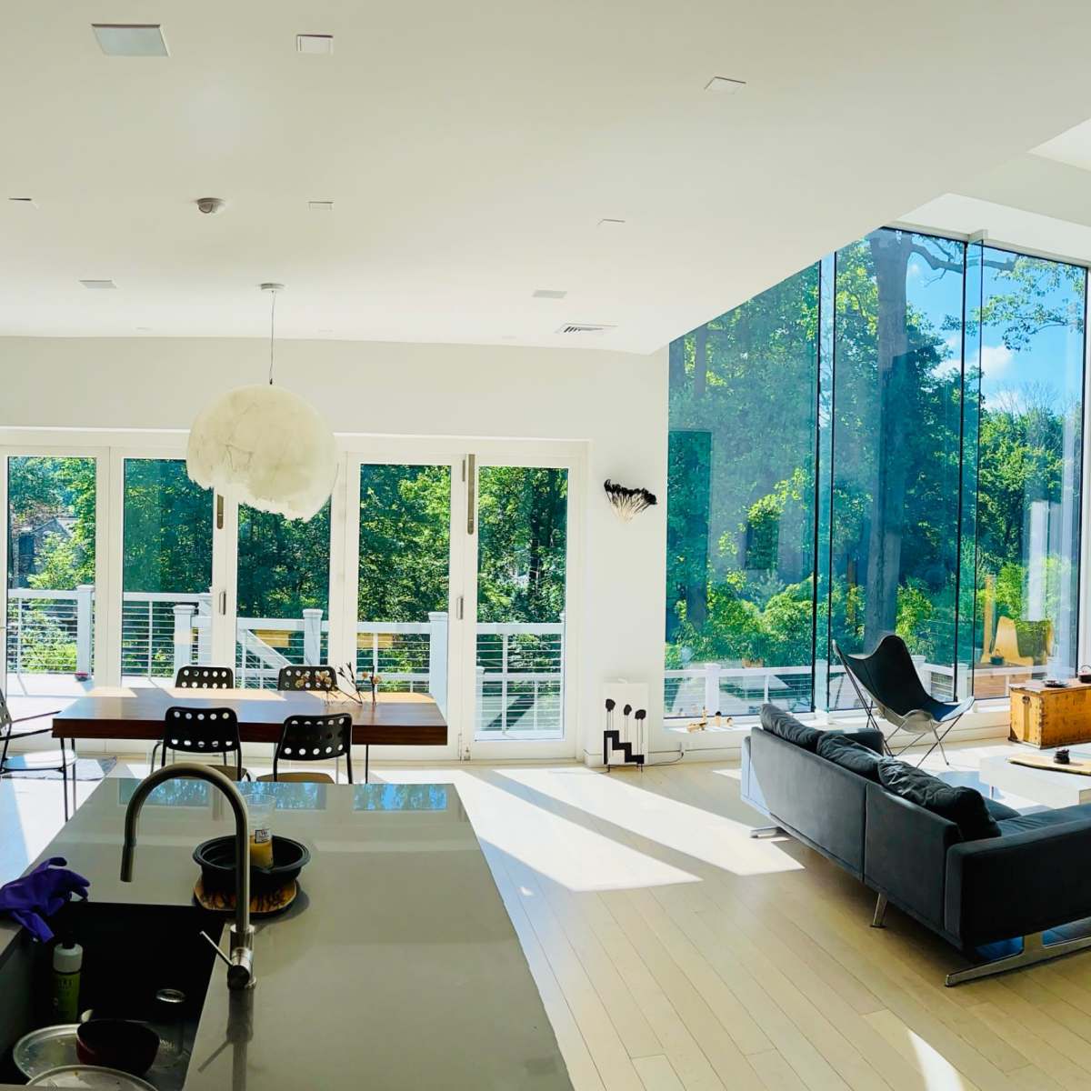 Unique Modern Mansion with beautiful decor and big spaces , High ...