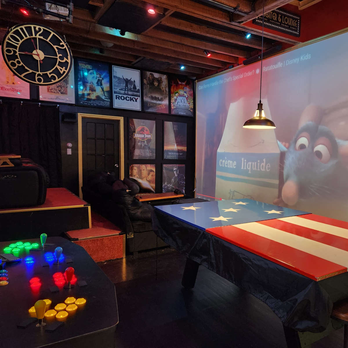 Theater, Entertainment, Retro Arcade, Billard, Ping pong, poker, Games ...