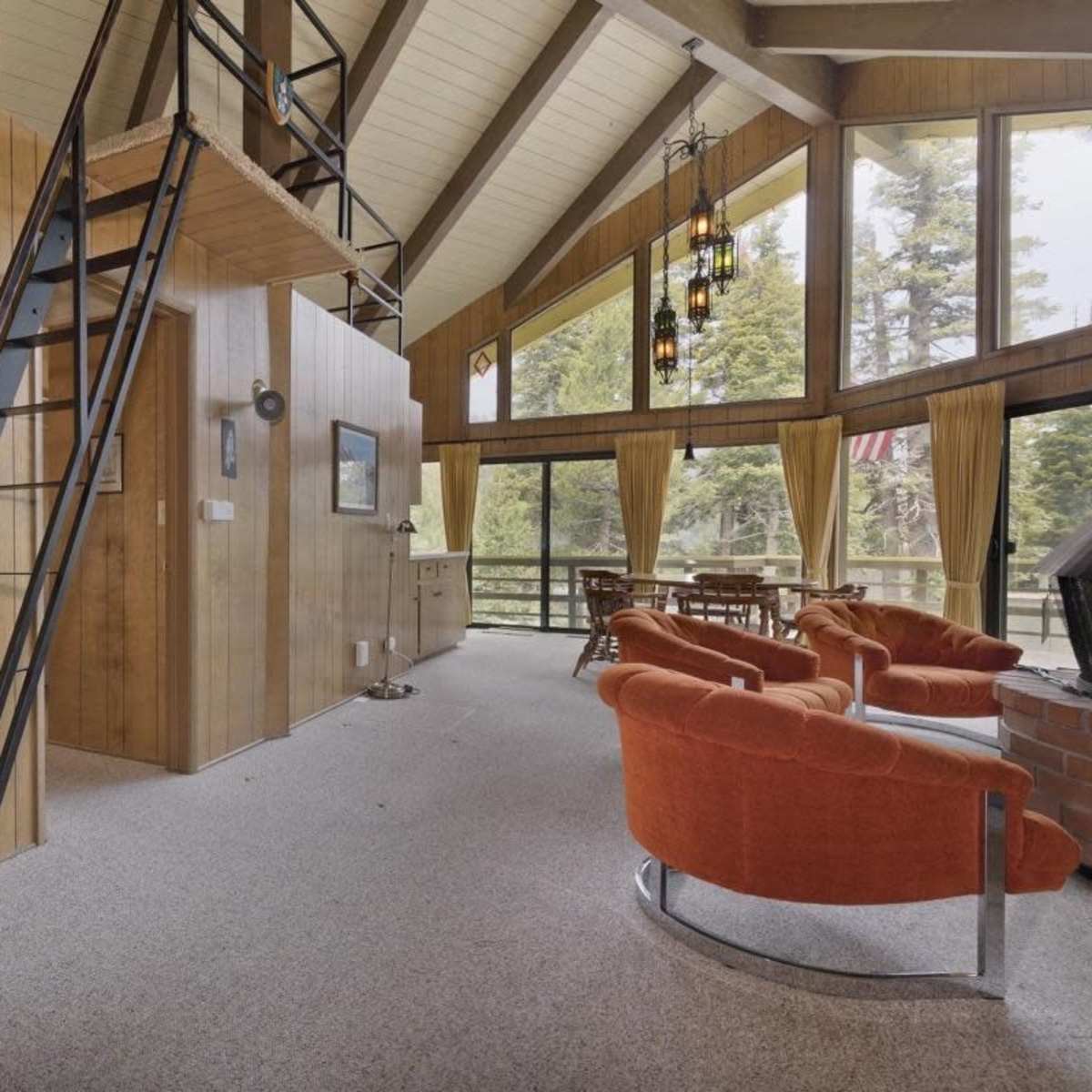 Retro Mountain Home, Mammoth Lakes, CA | Production | Peerspace