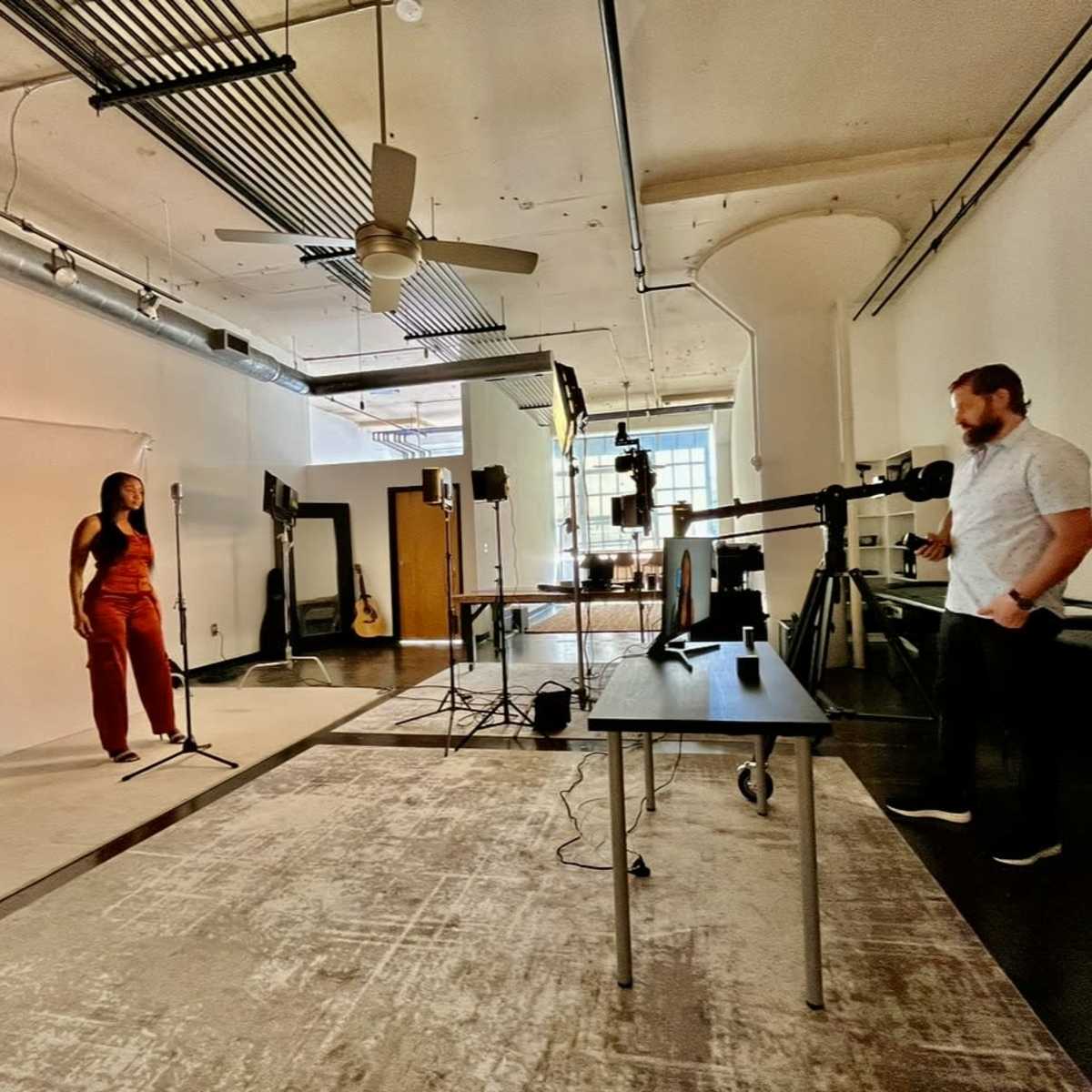 2,000 sq ft Loft studio space with 13ft ceilings and beautiful view of ...