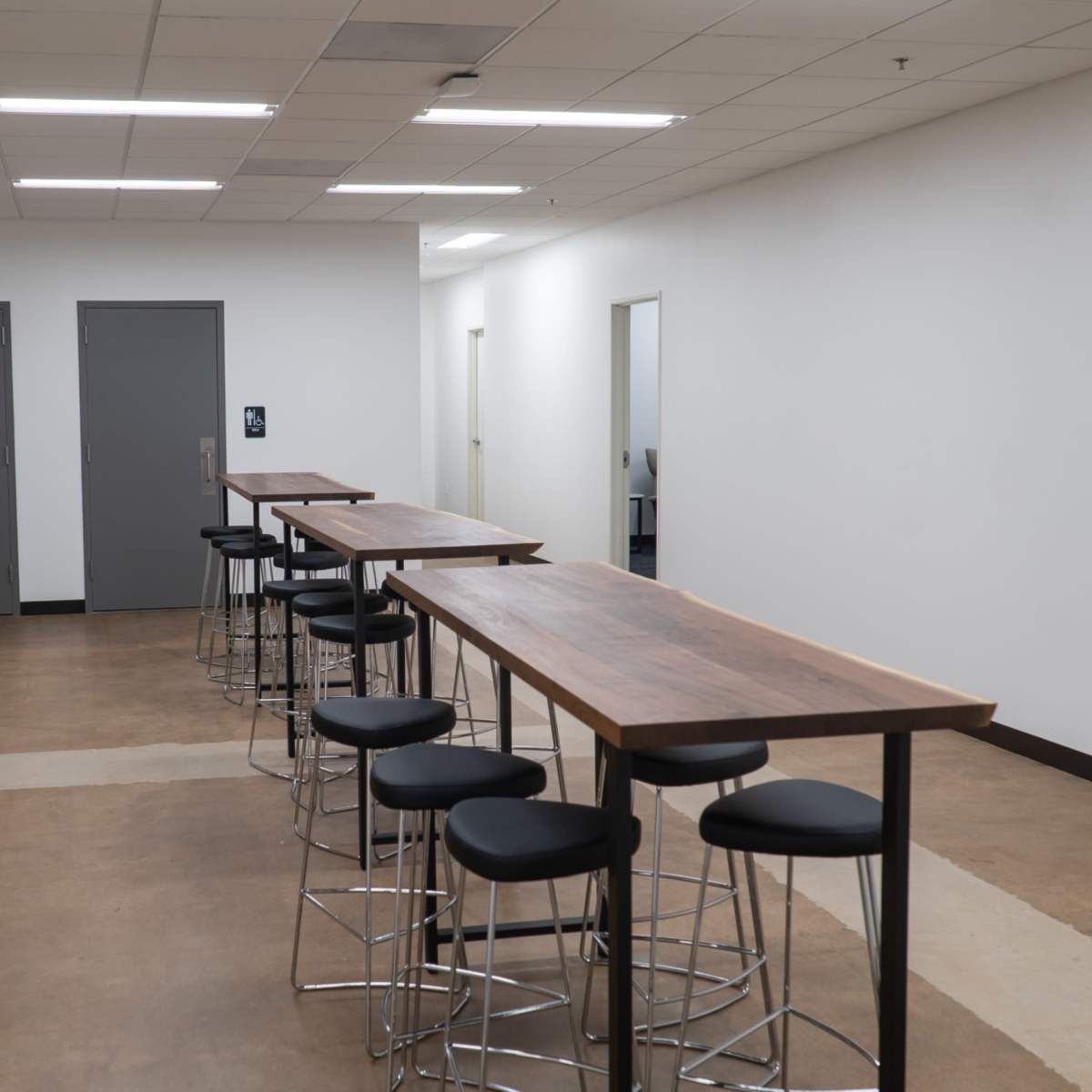 Hair and Makeup Unit 104 near Downtown Dallas, Dallas, TX | Production ...