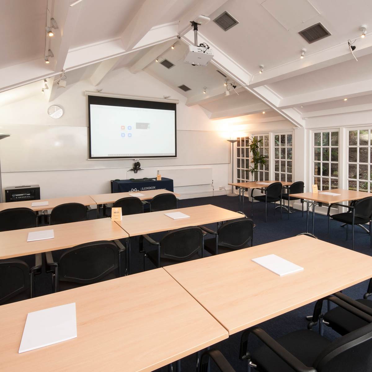 Large Meeting Room In Central London - Up To 80 People - Hardy Room ...