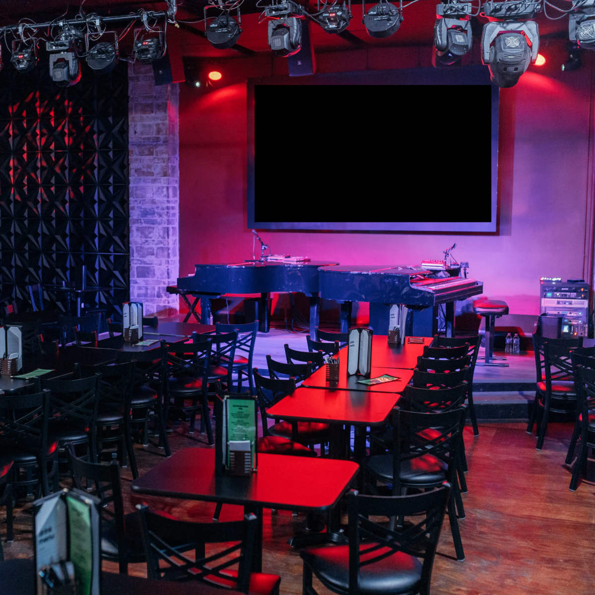 Versatile Bar & Music Venue with Entertainment Options: Available for ...