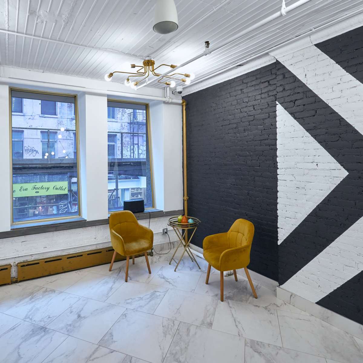 Studio Exhibit | Bright and Cozy Lower East Side Studio: Ideal for ...
