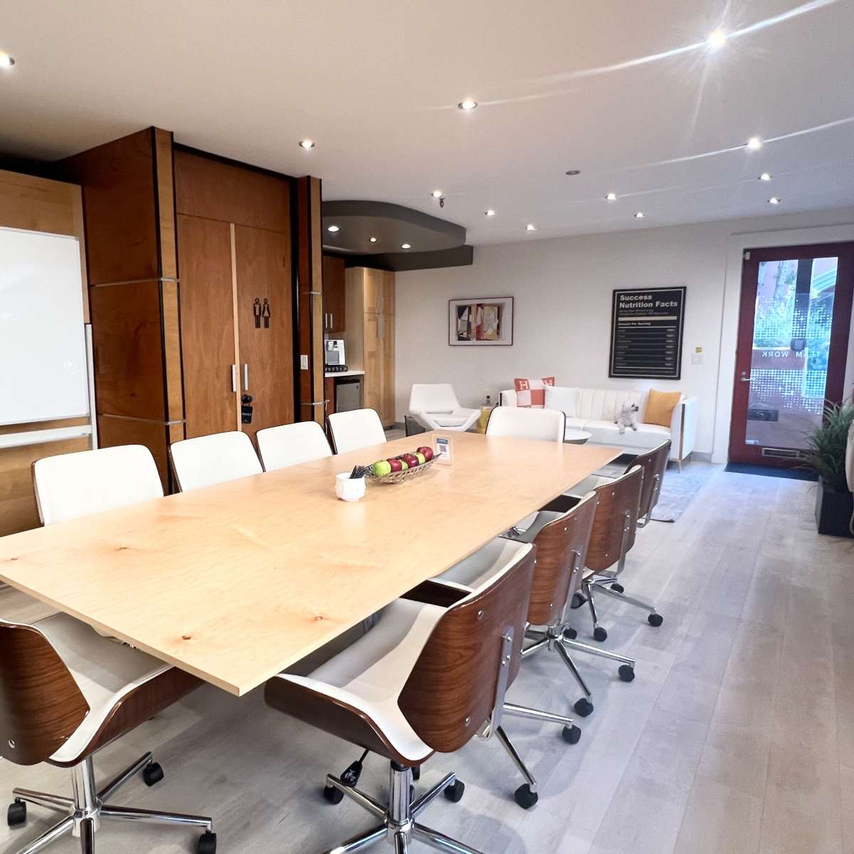 TeamWork Executive Suites | Modern Conference Room with AV & Whiteboard ...