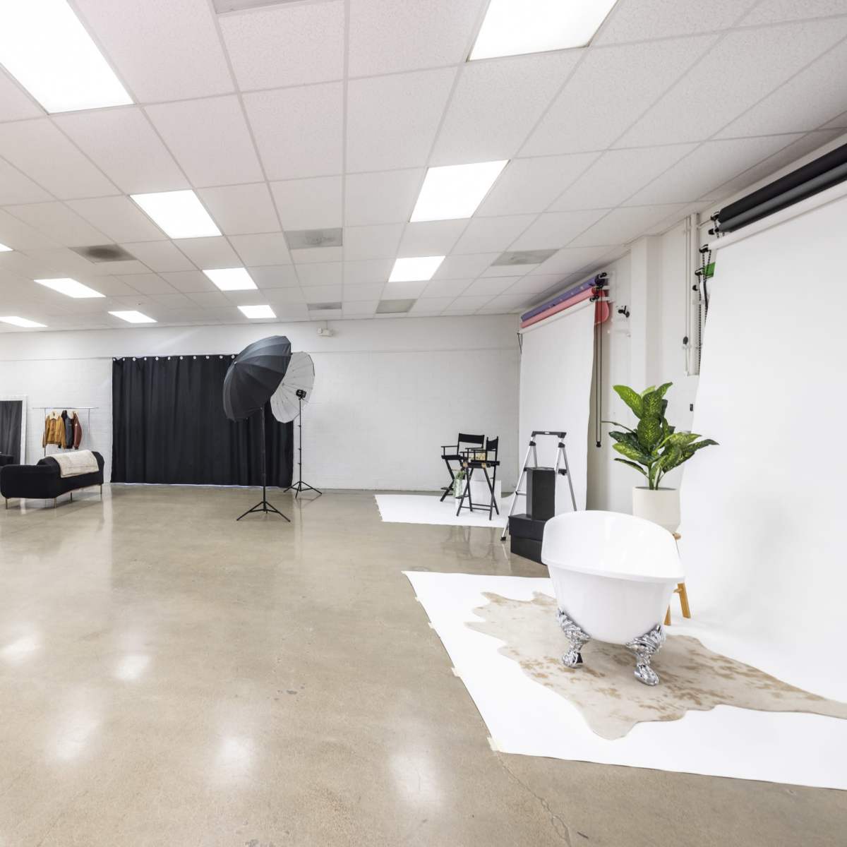 Spacious 1800 sq ft Photo and Video Studio in the heart of Orange ...