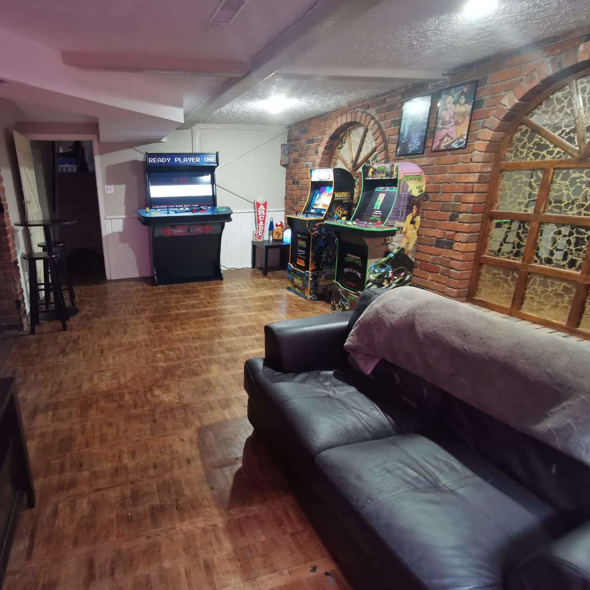 Retro Arcade Bar Lounge Suite, Hamilton | Event | Peerspace