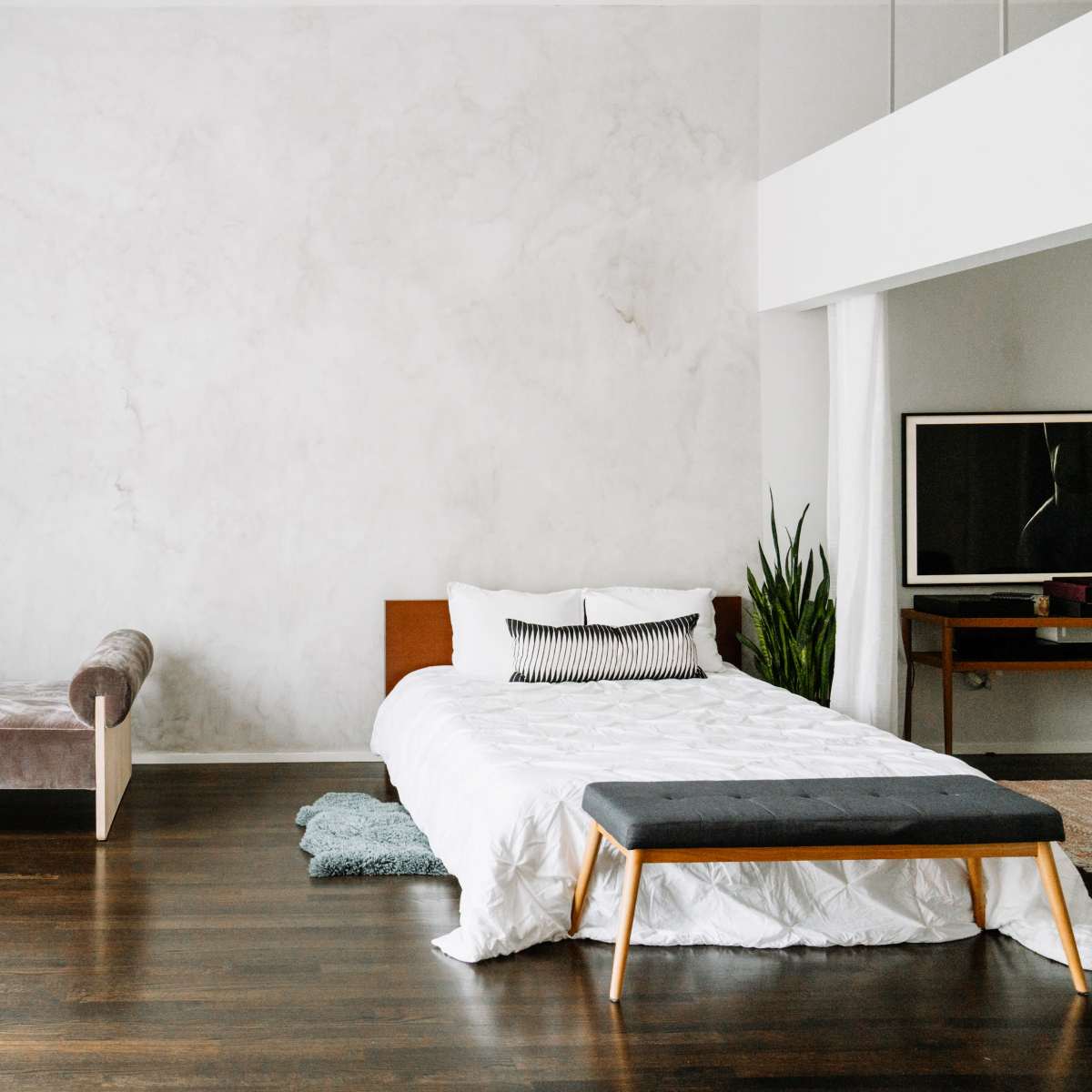 Caley Newberry Studios | Unique, Warm Germantown Loft -- Great for ...