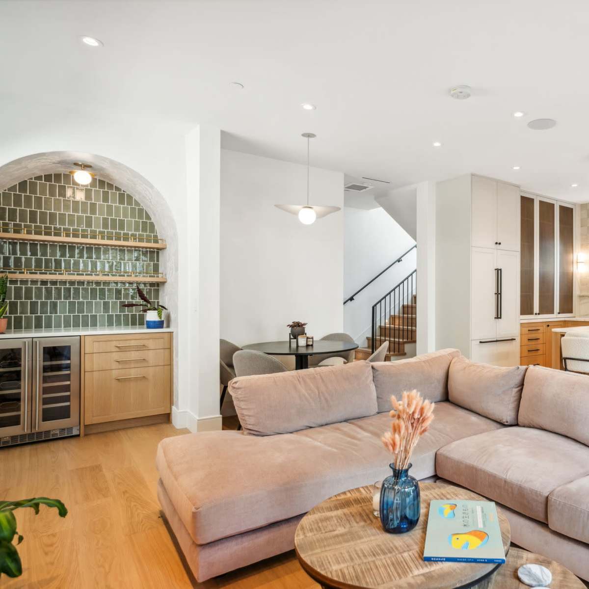 NEW 2024 Duplex with Modern Minimalist Design, Vancouver | Production ...