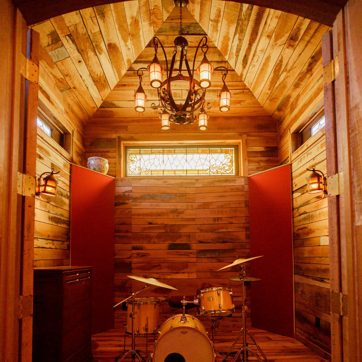 Rustic Recording Studio, Nashville, TN | Production | Peerspace