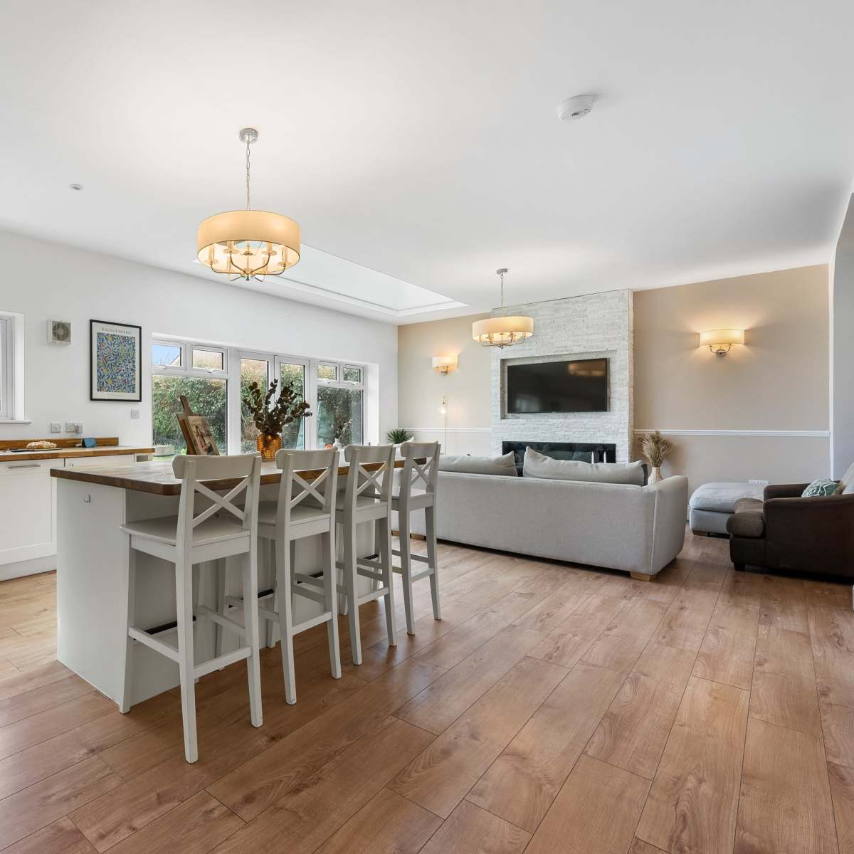 Widley Retreat Stunning 5-BR House, Sleeps 11 w/ Private Parking ...