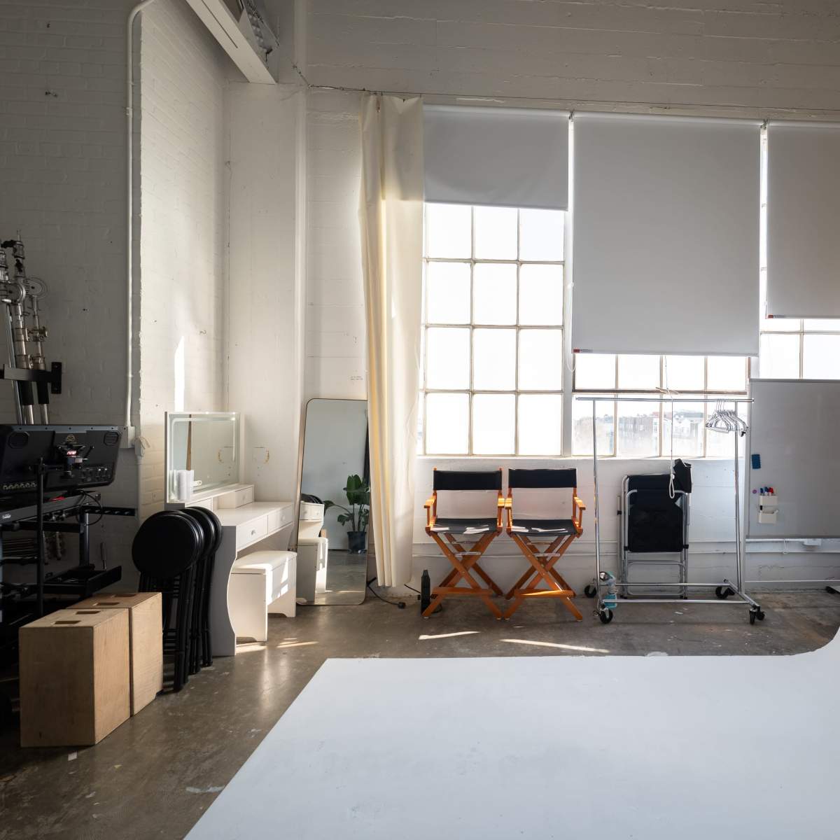 Perfect Studio with Cyc wall, Natural Light & Grip Equipment, San ...