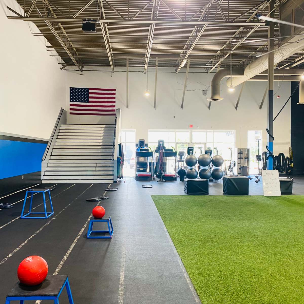 Exclusive High-Performance Training Space: Fully Equipped and Prime ...