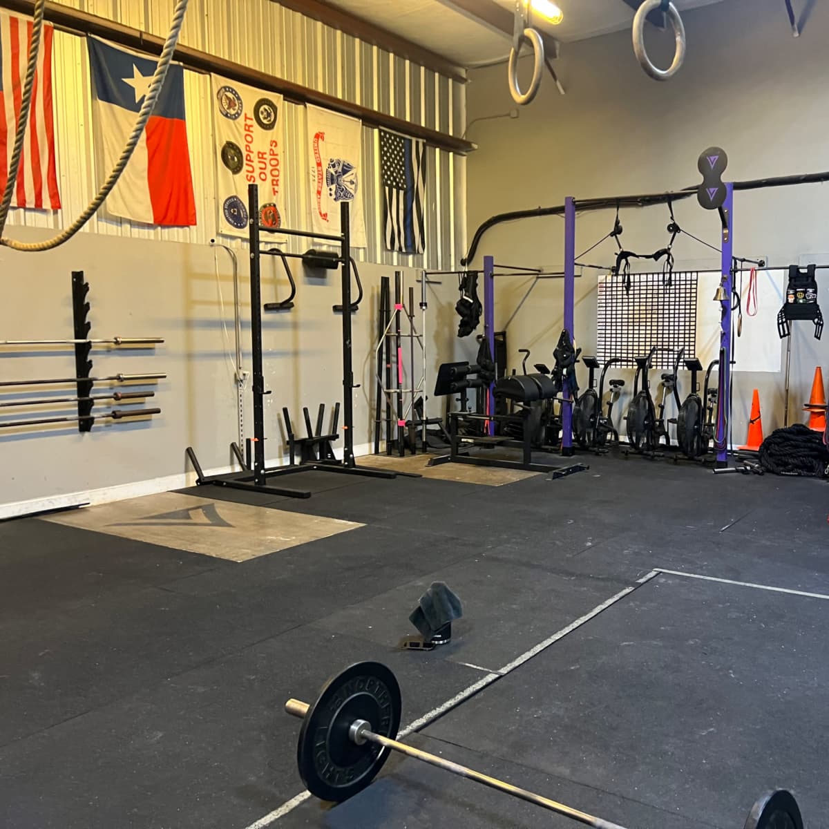 Crossfit / functional warehouse gym, Katy, TX | Production | Peerspace