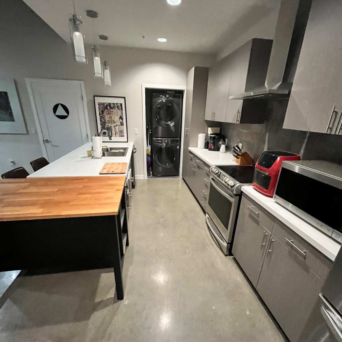 Colab Condo | Glendale Industrial Loft with full kitchen, bartop ...