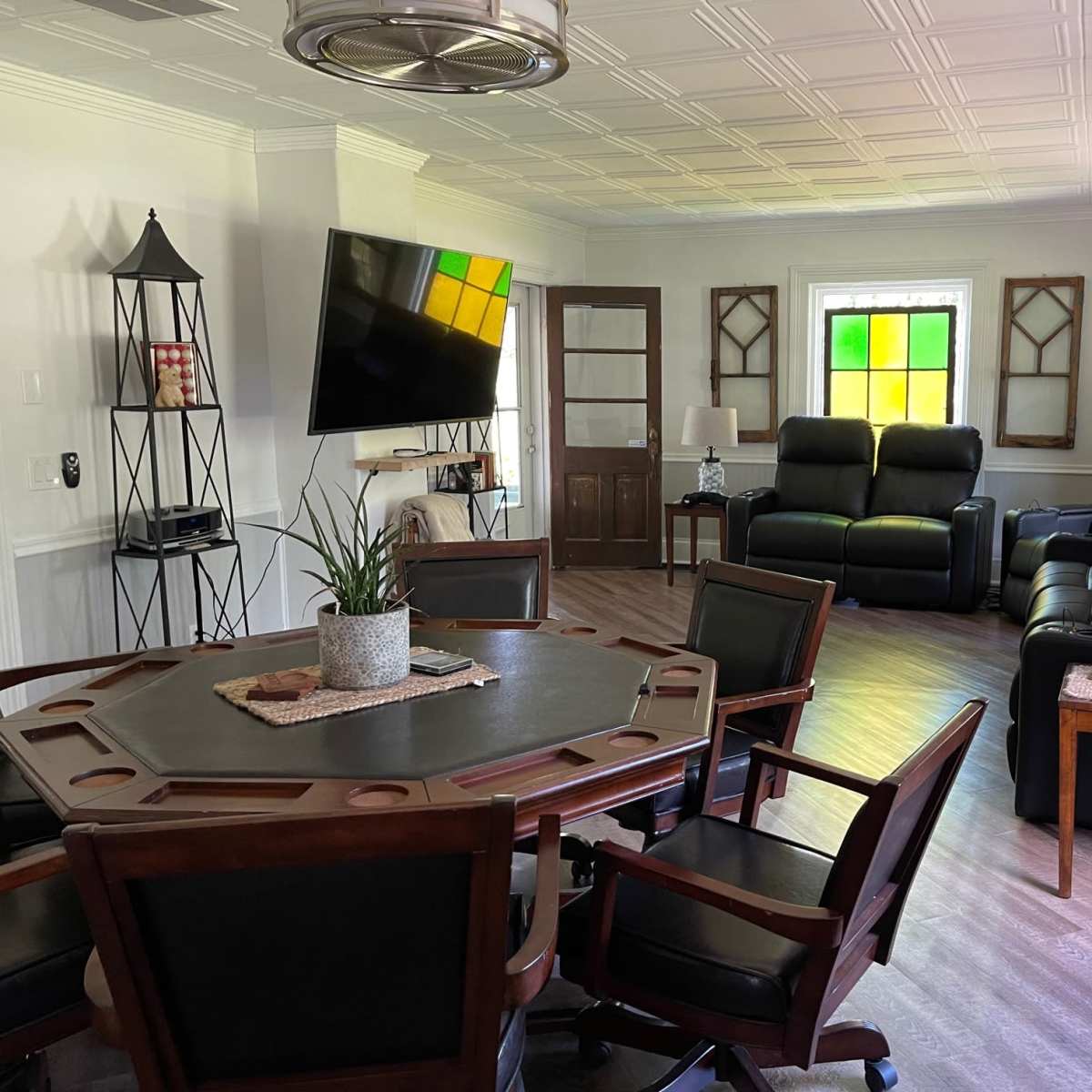 Historic Country Farmhouse overlooking Golf Course, Howell, MI | Off ...