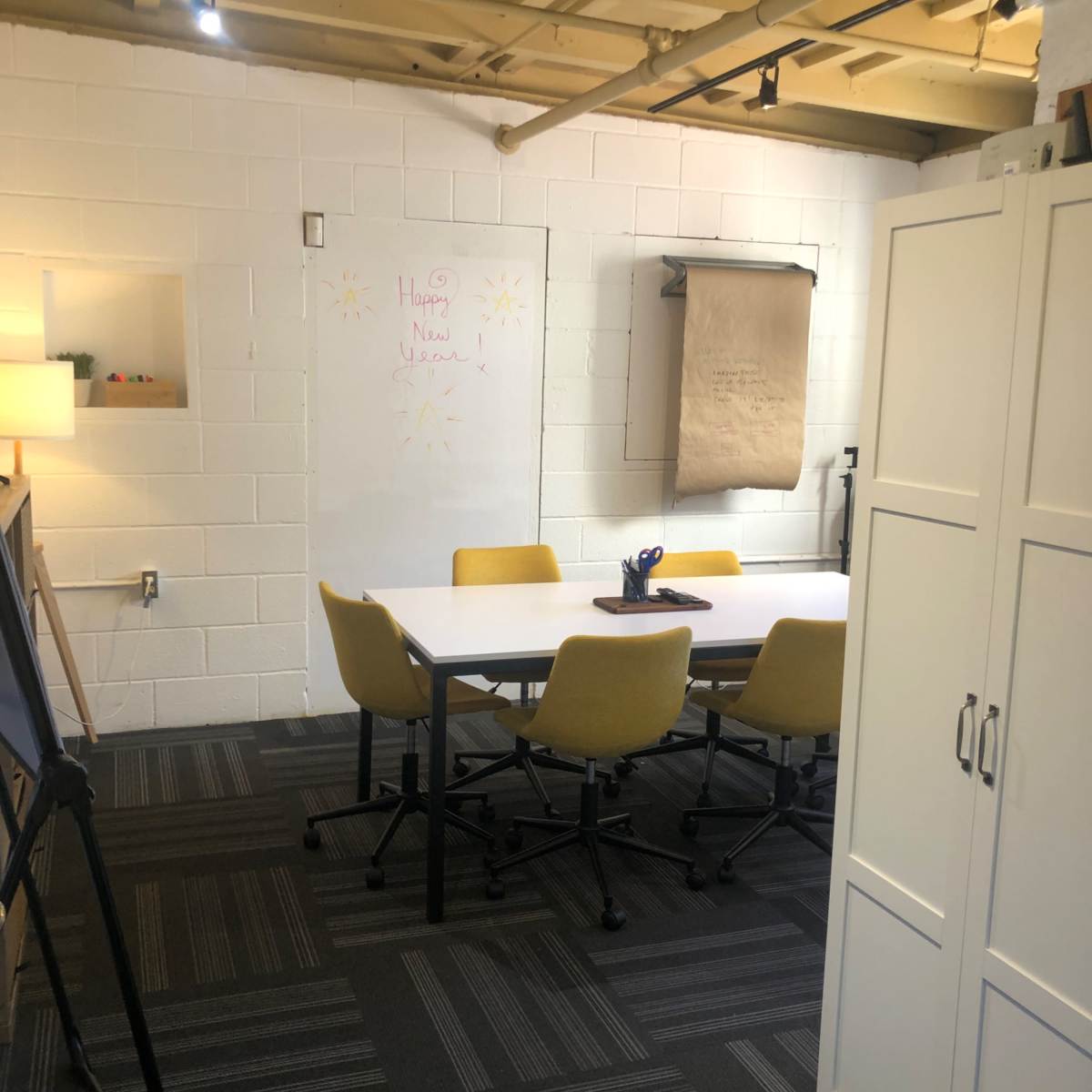 Cozy Conference Room, Solana Beach, CA | Off-Site | Peerspace