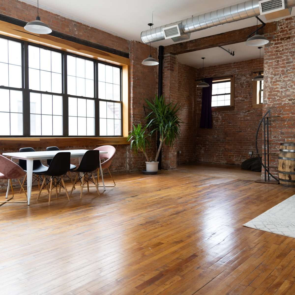 Bushwick Photo Studio with Industrial Loft Windows, Brooklyn, NY ...