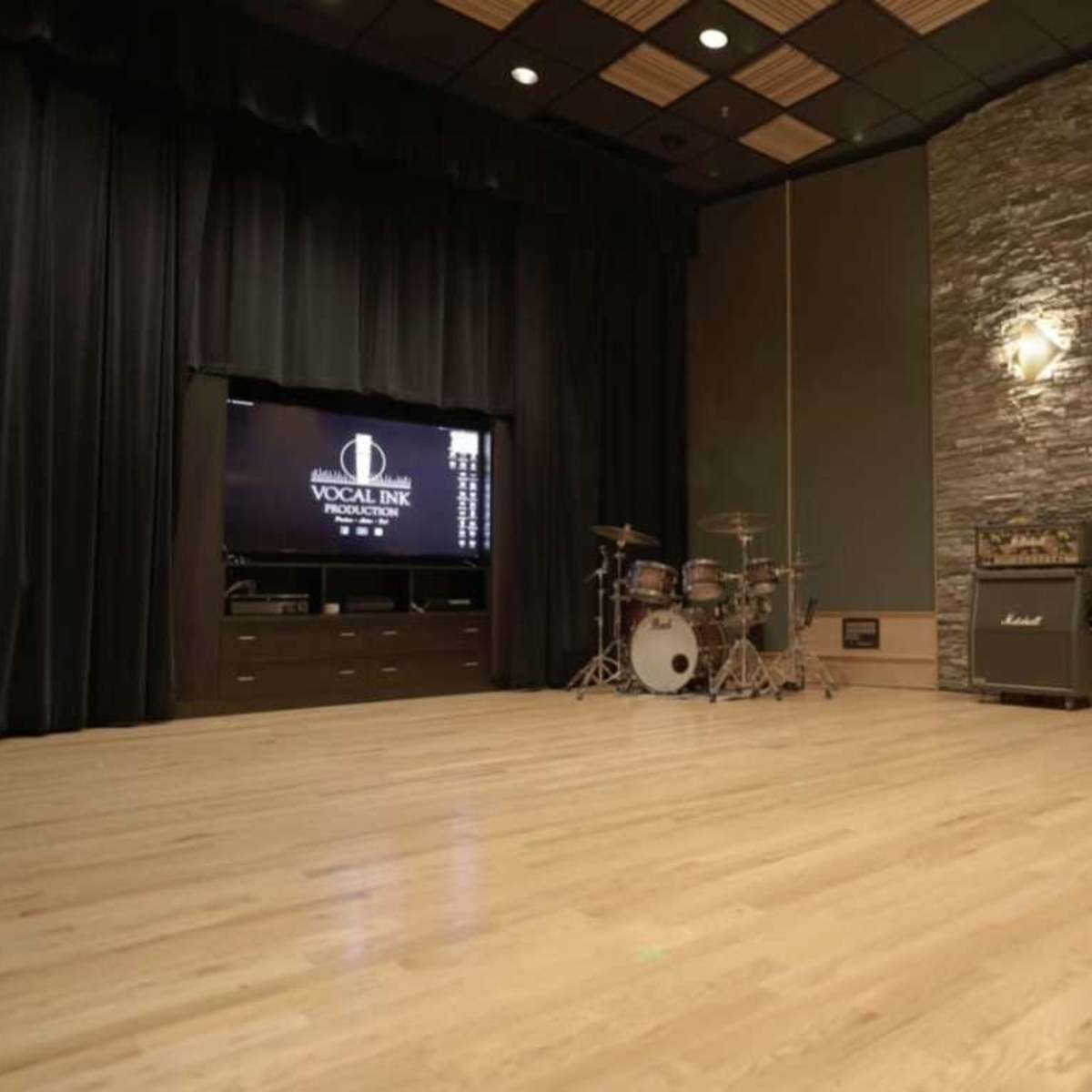Charlotte Boutique Recording Studio, Charlotte, NC | Production | Peerspace