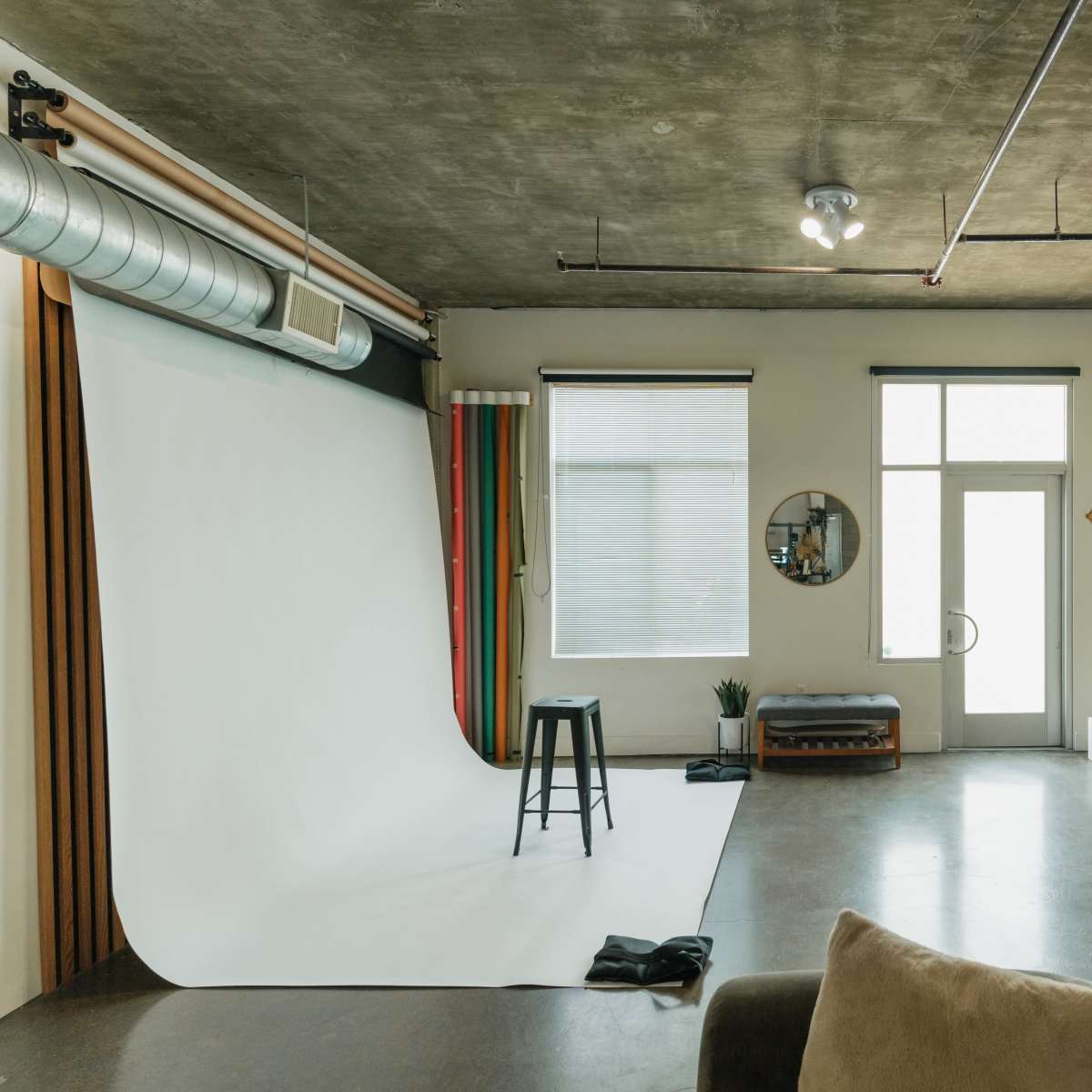 Urban Photo Loft with Natural light, Arched Plaster Wall, Paper ...