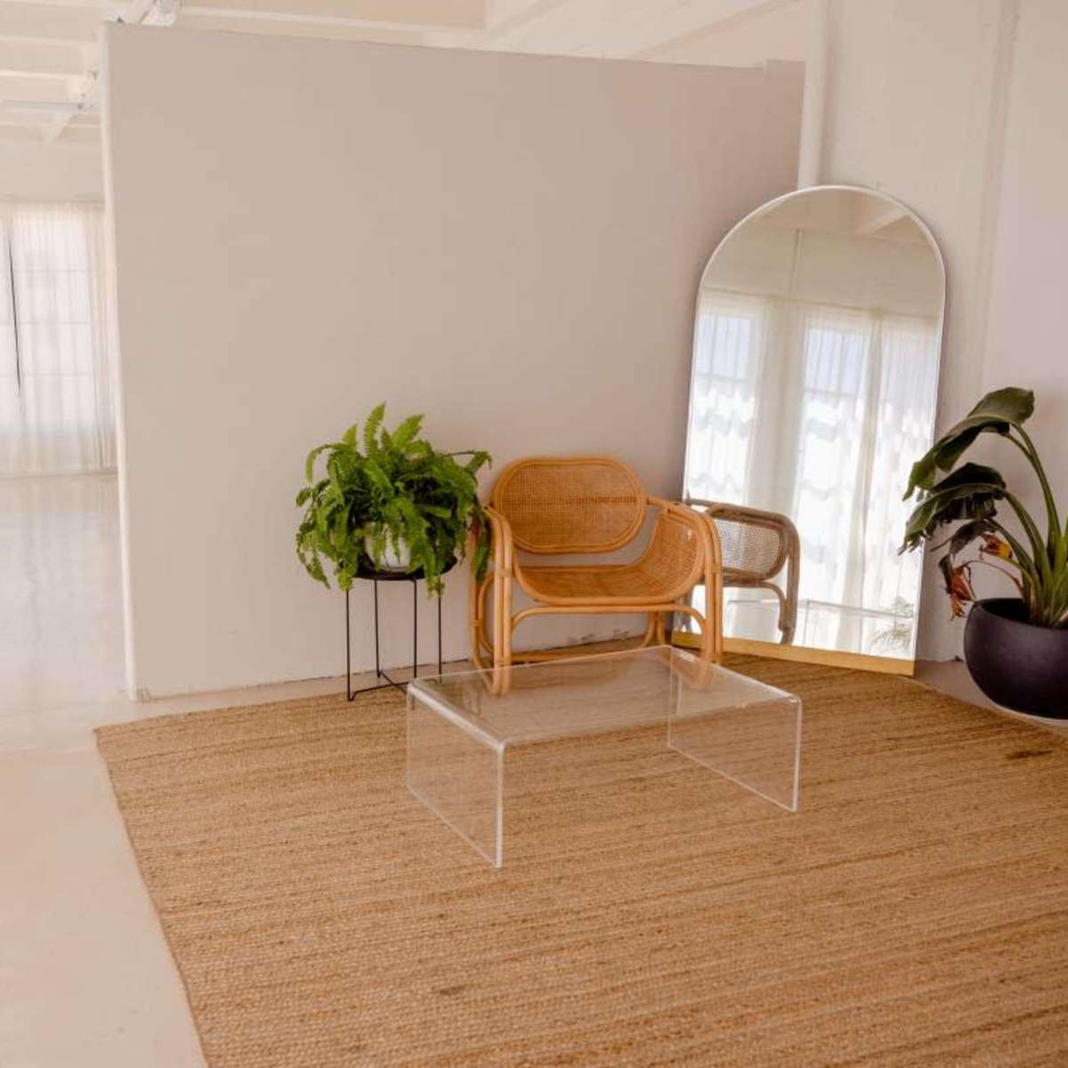 Minimal loft with amazing ambience for intimate gatherings, Los Angeles ...