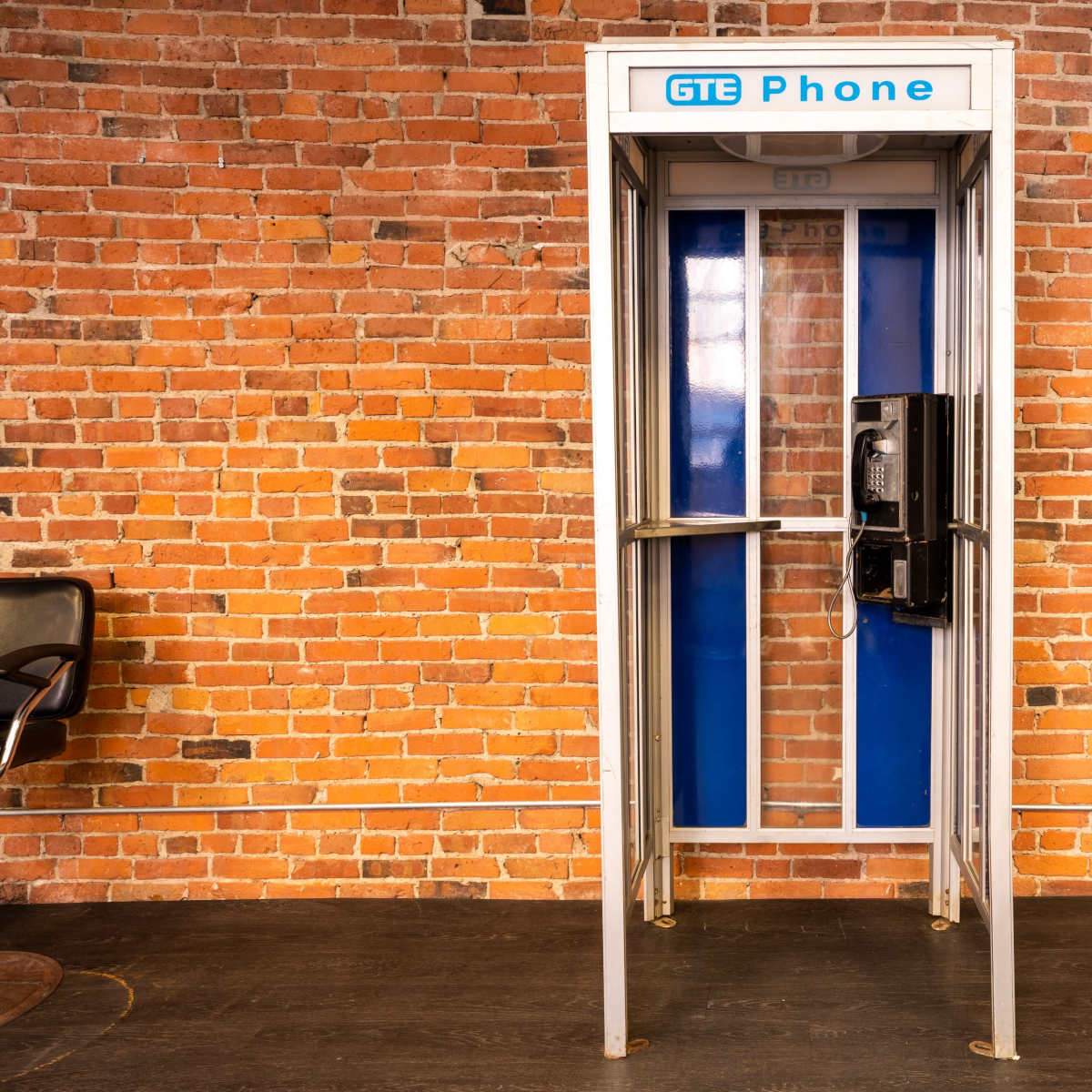 KOLORS STUDIOS - Multi creative studio in Downtown Seattle. (Boho Room ...