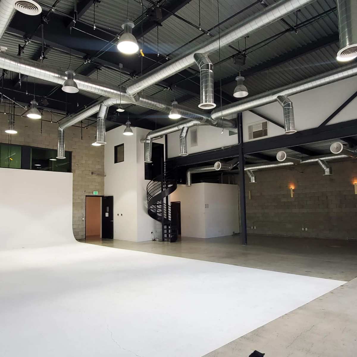 Two cutting-edge studios with CYCs, Los angeles, CA | Event | Peerspace
