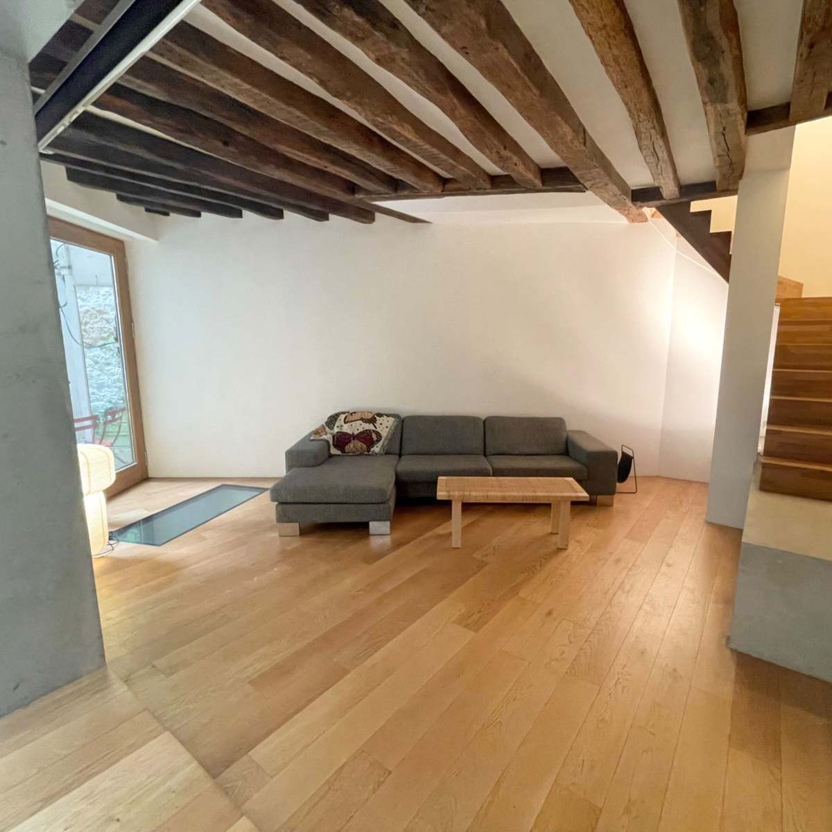 Large Versatile Studio-Style Apartment for Video Productions in the ...