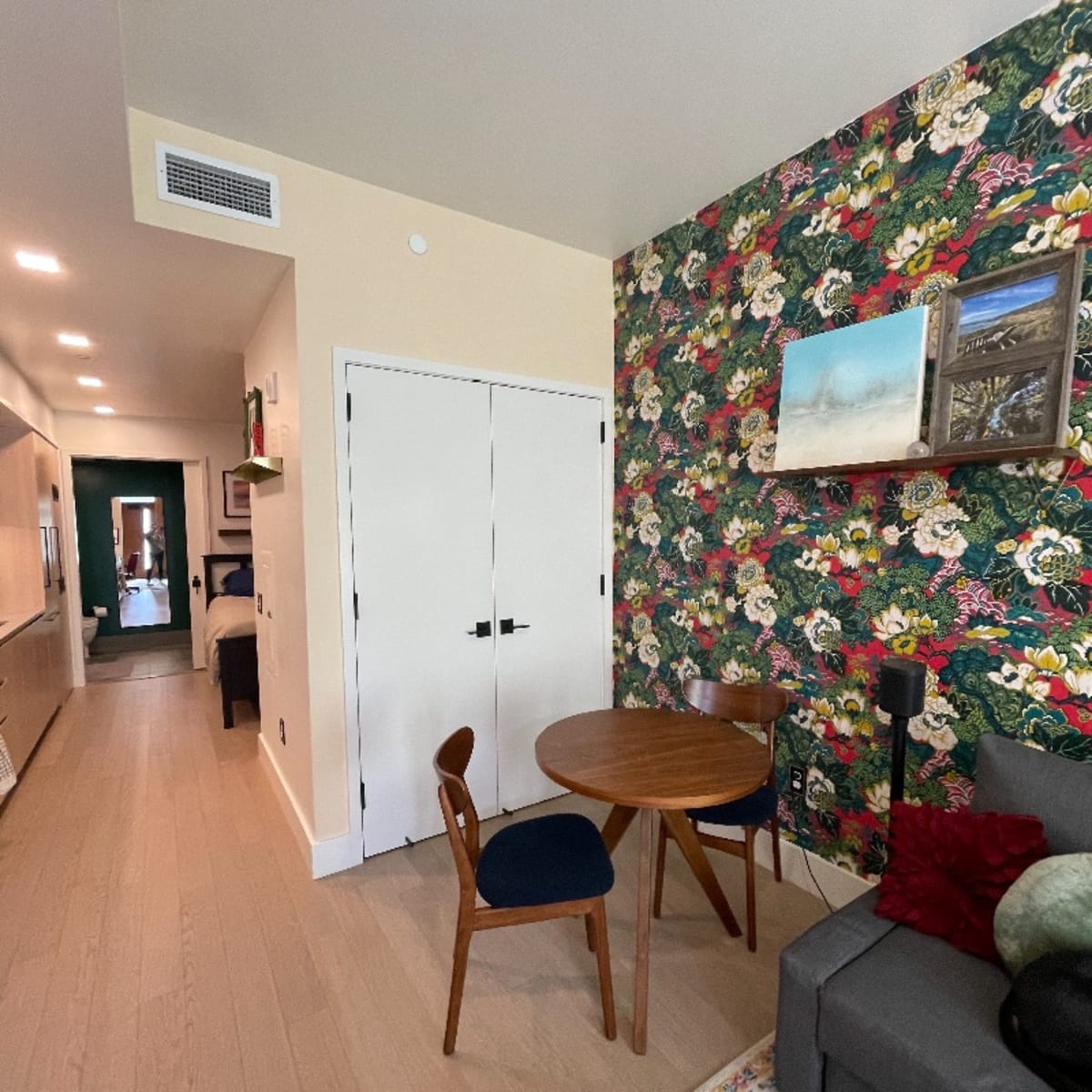 Furnished Dogpatch Studio in Luxury Condo Building - Parking Space ...