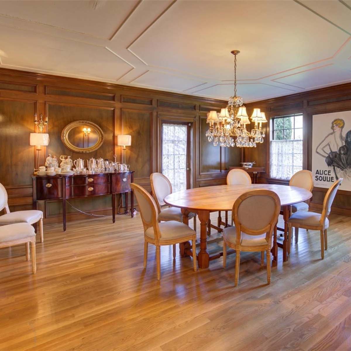 Craftsman Colonial Home, Aberdeen, WA | Event | Peerspace