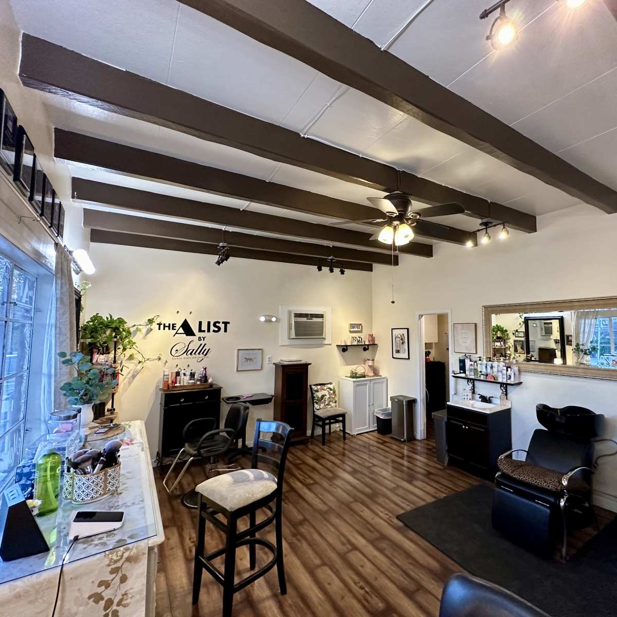 Mini Beauty Studio with large private courtyard, Newhall, CA ...