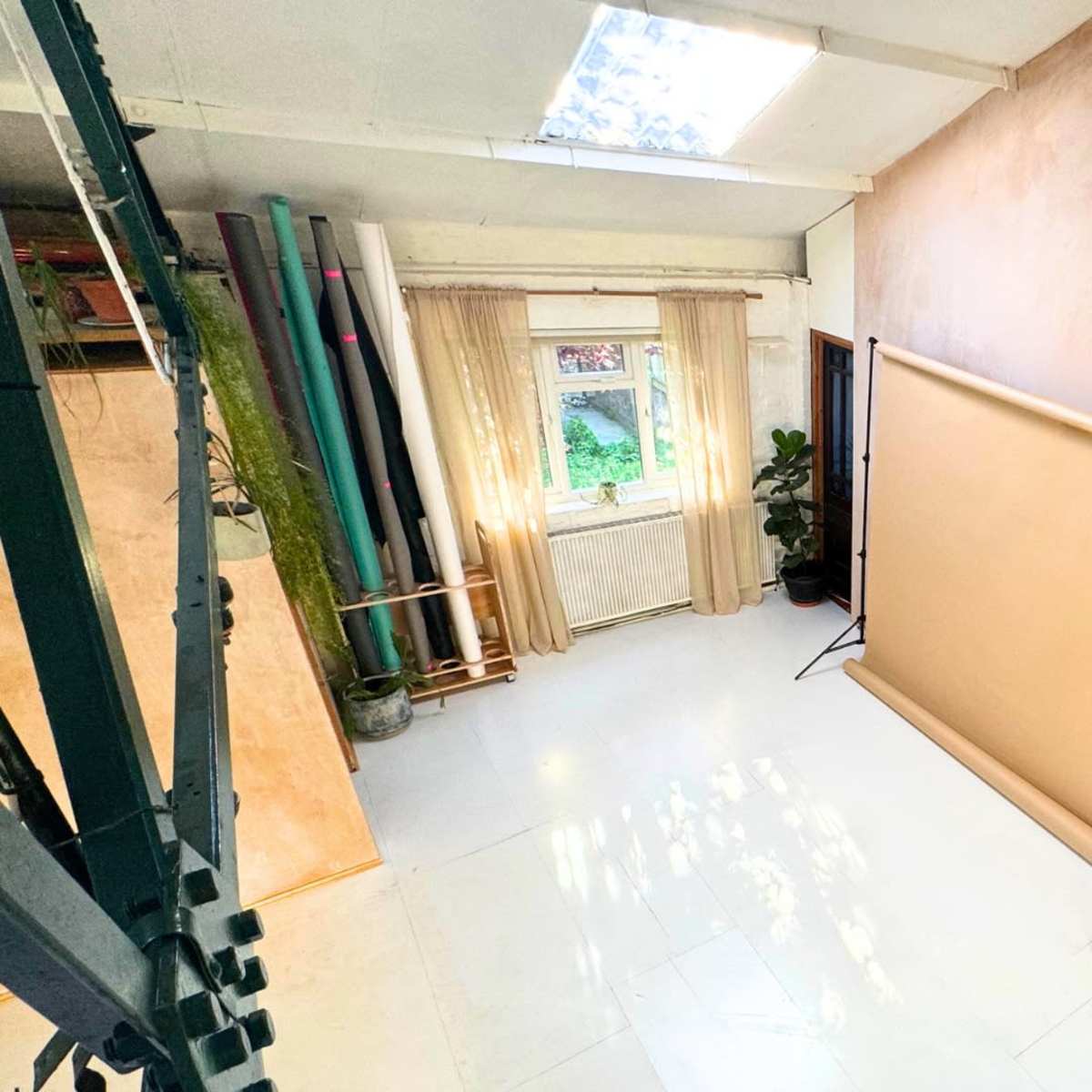 Versatile Two Story Industrial Warehouse & Photography Film Studio East ...