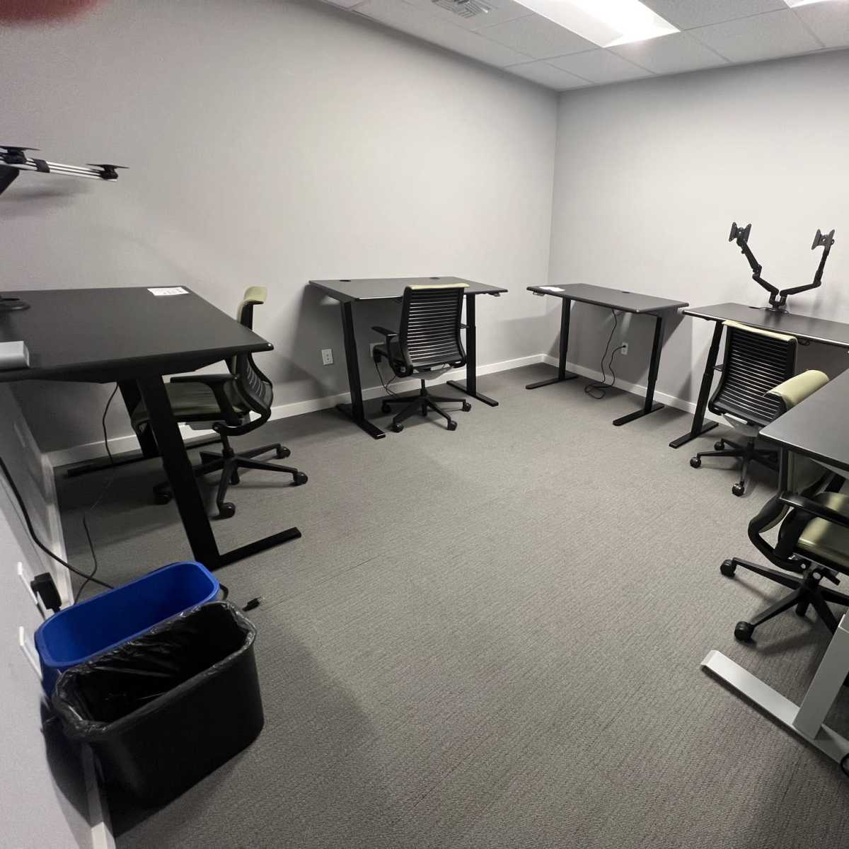 Ergonomic Private Office for up to 5 Desks (Dassault Room), Bellevue ...