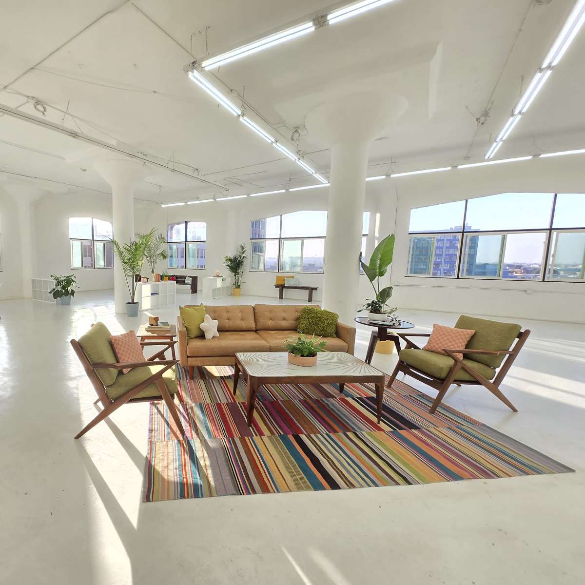 Dreamy DTLA Gallery $100-$300, Los Angeles, CA | Production | Peerspace