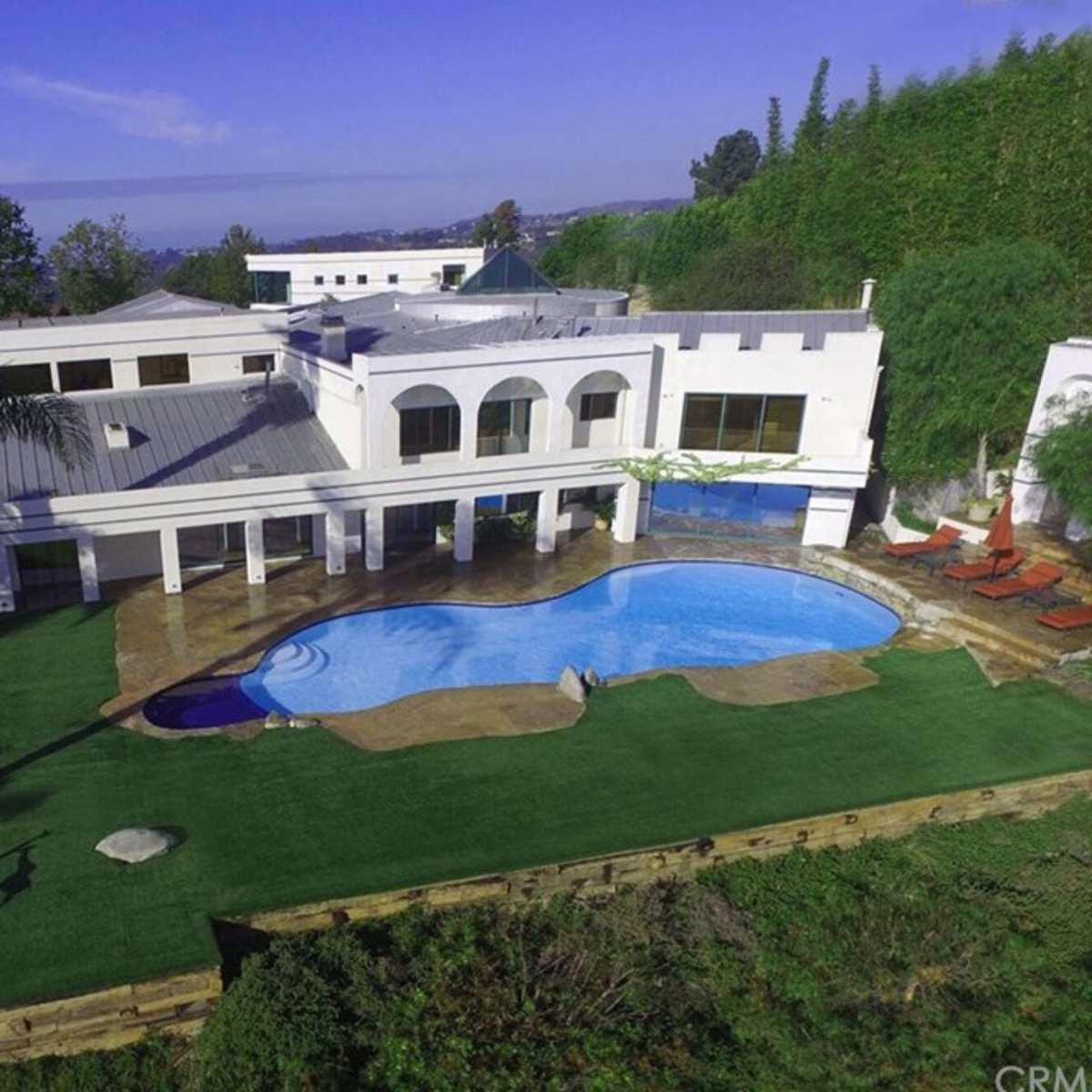 Modern Mansion - mega views, private drive, pool, Beverly Hills, CA ...