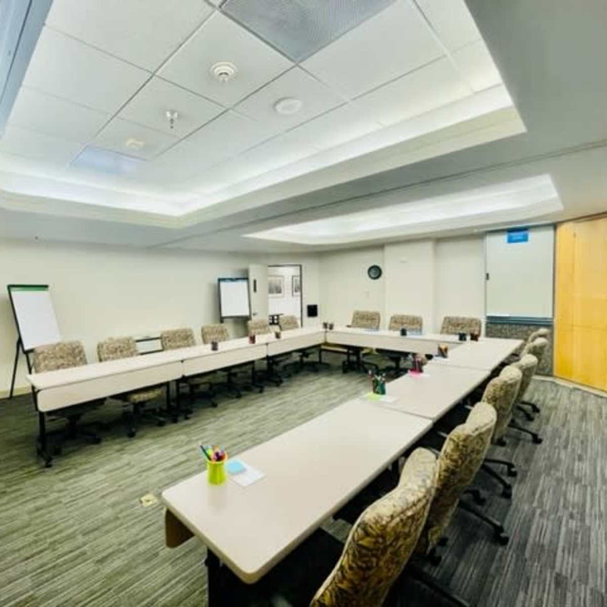 ROOM 209 - Professional Meeting Room and Conference Space located in ...