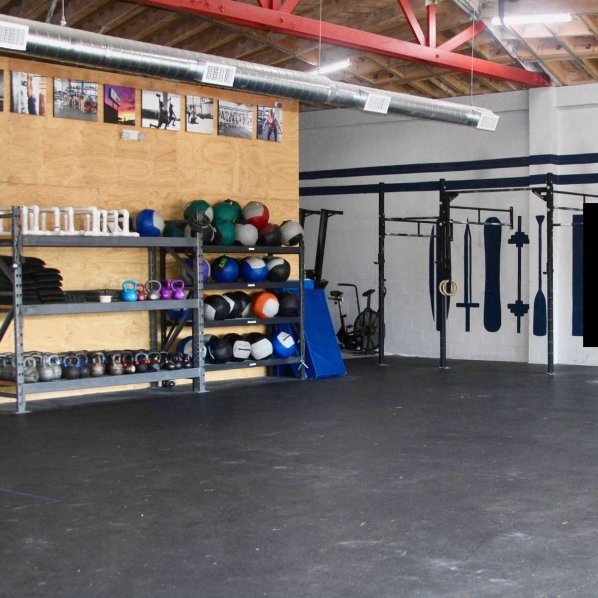 Industrial open gym space with floor to ceiling windows, Culver City ...