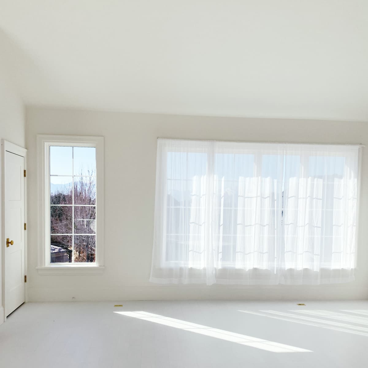 Luxury All White Natural Light Studio with Stunning Mountain View ...