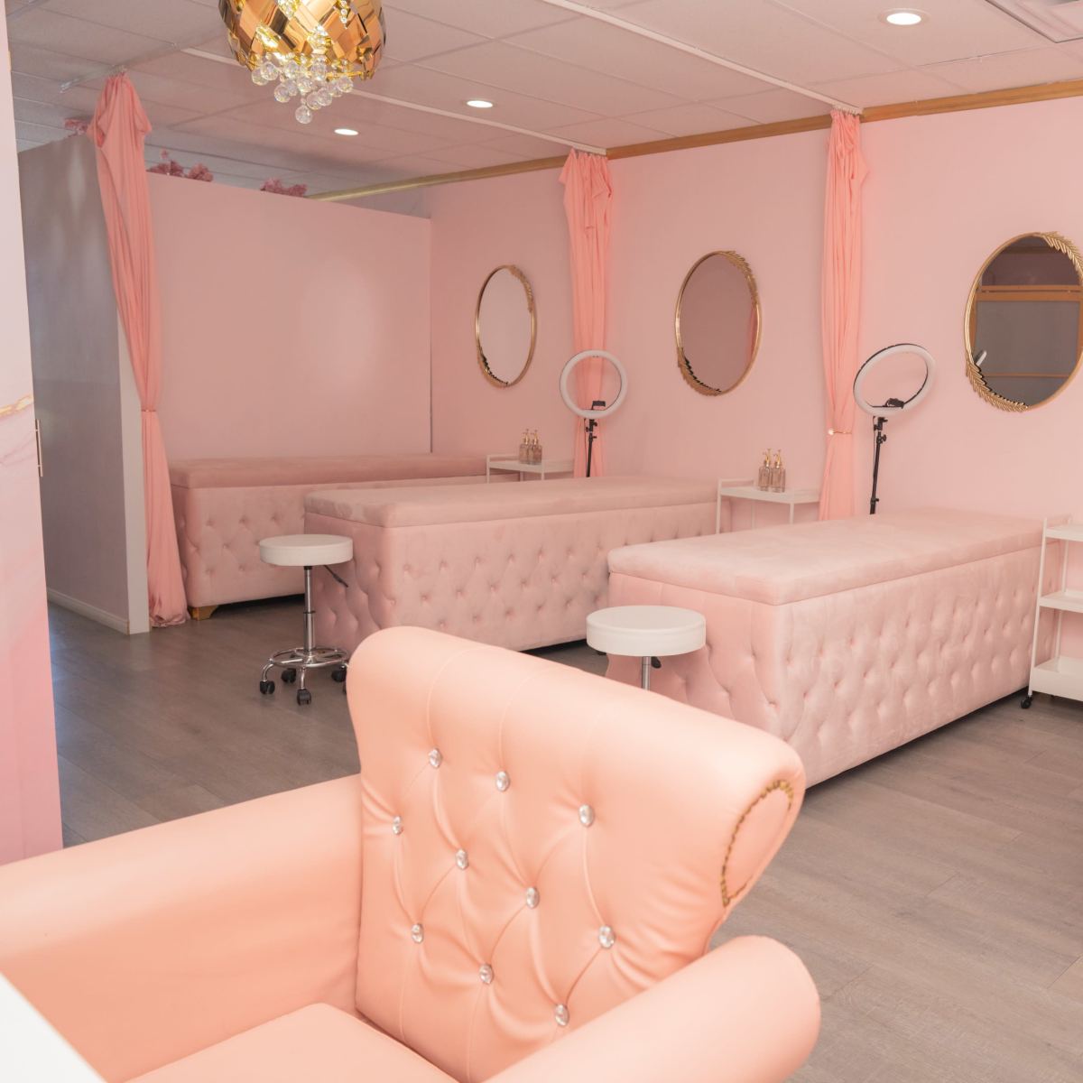 Modern Cute Pink Beauty Bar, SANTA ANA, CA | Production | Peerspace