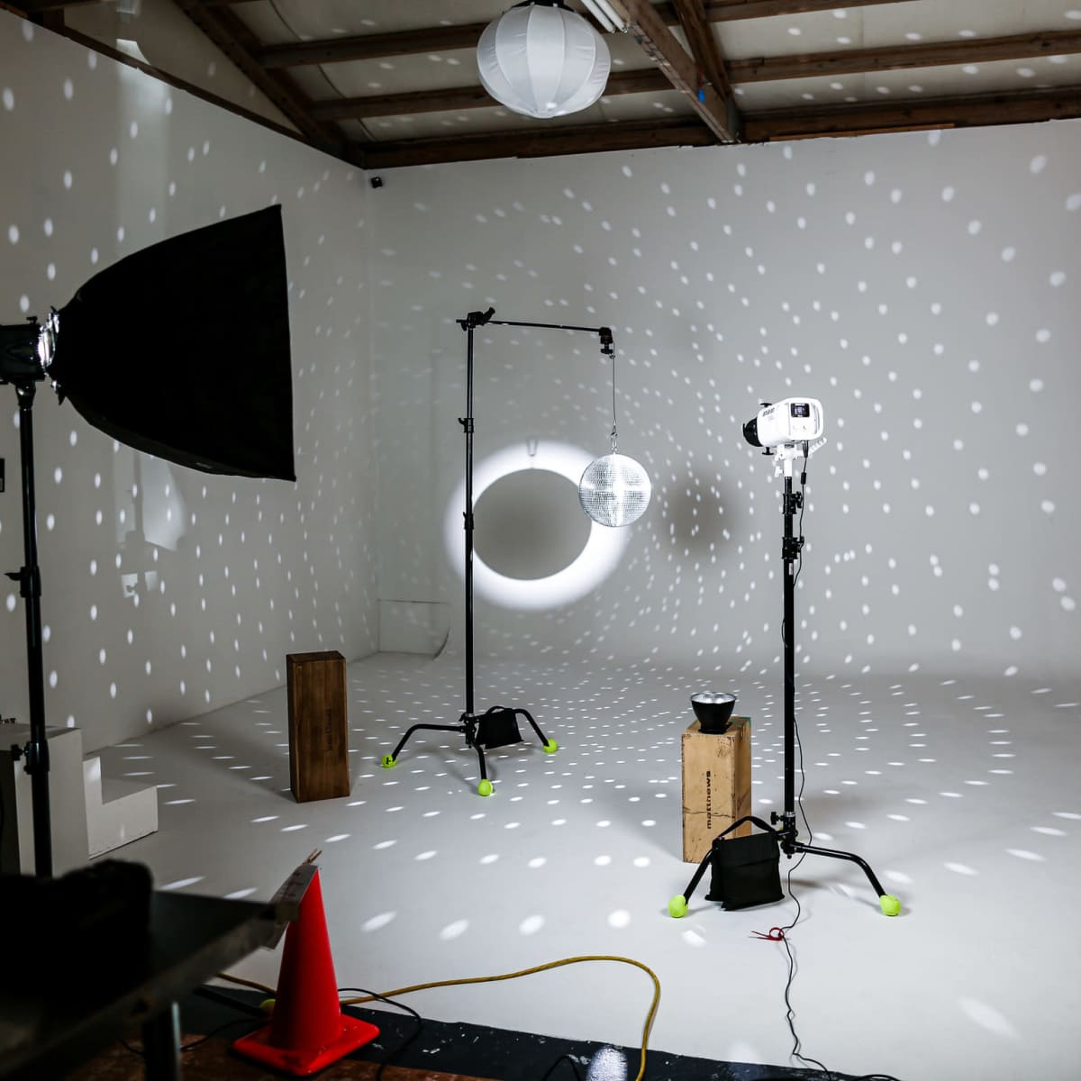 Spacious Cyclorama Photography & Production Studio w/Lighting ...