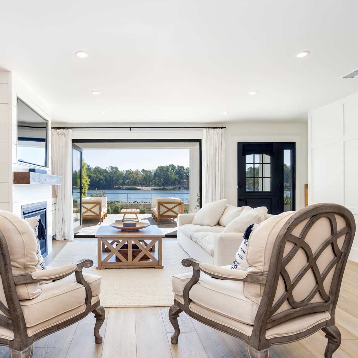 Lakeview Scenic View Modern Farmhouse, Huntington Beach, CA ...