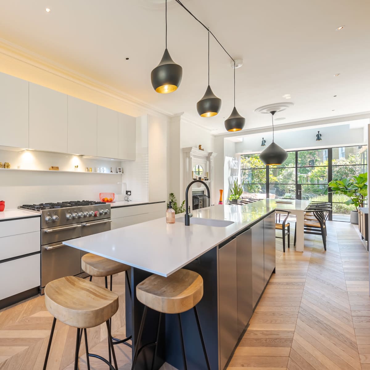 Victorian Home With Crittal-Style Windows and Bar Room, London ...